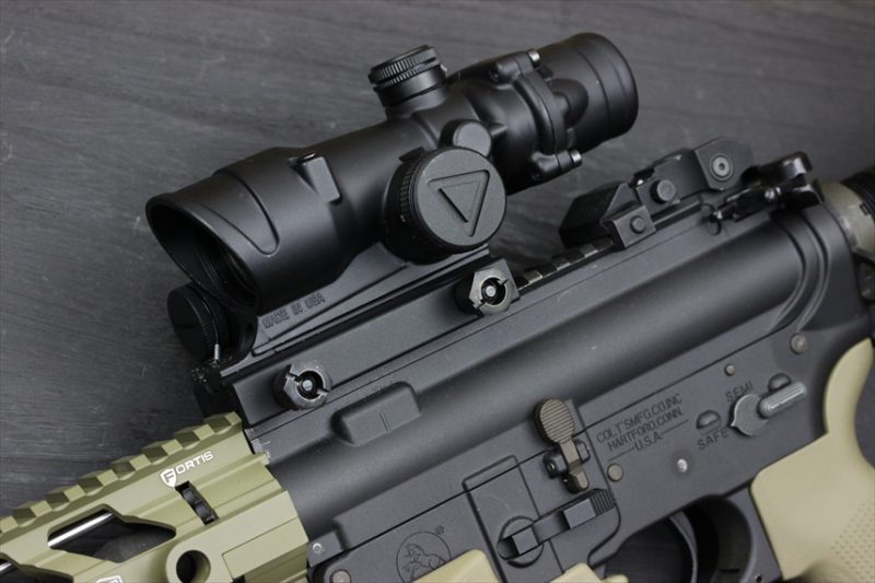 OPTICS TRIJICON ACOG Chevron 4倍スコープ