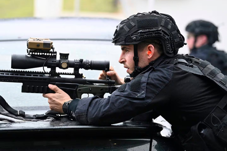 トランプ前大統領 暗殺未遂事件で シークレットサービス を支えたライフル